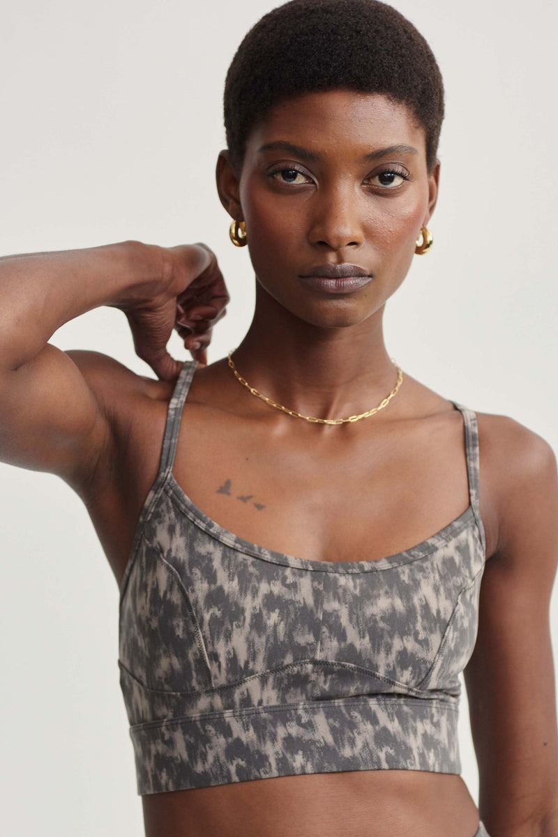 Shop Abstract motion texture Move Irena Bra by VARLEY online – Tribe71